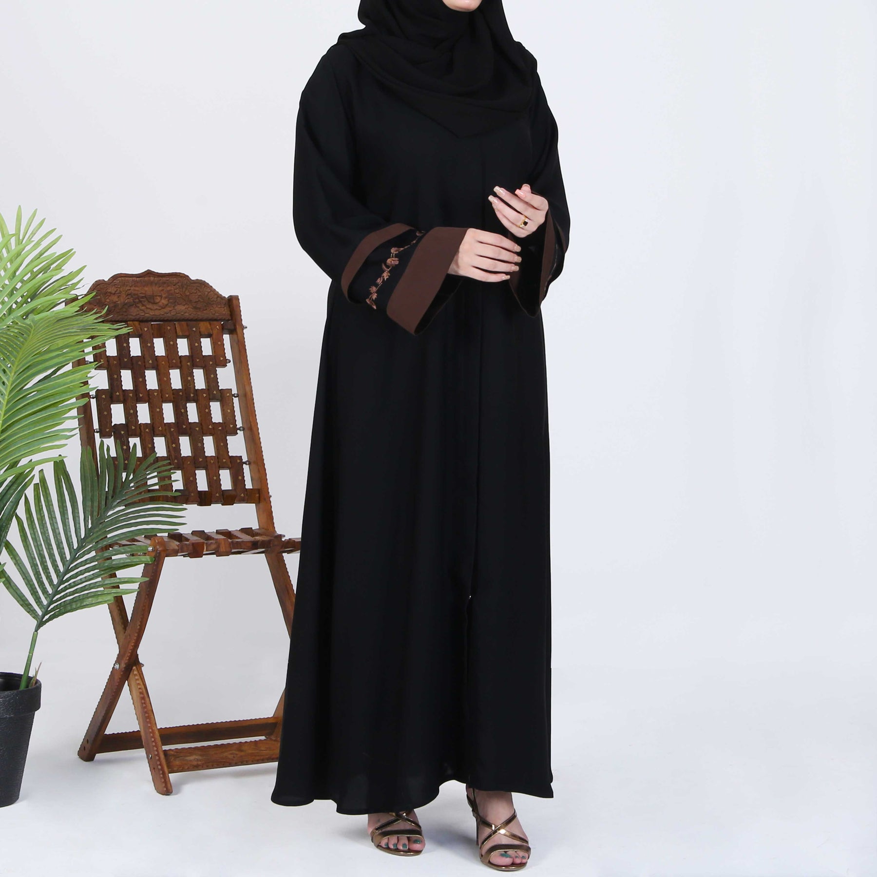 Designer Abayas Simple & Fancy Abaya Sale Price in Pakistan Online